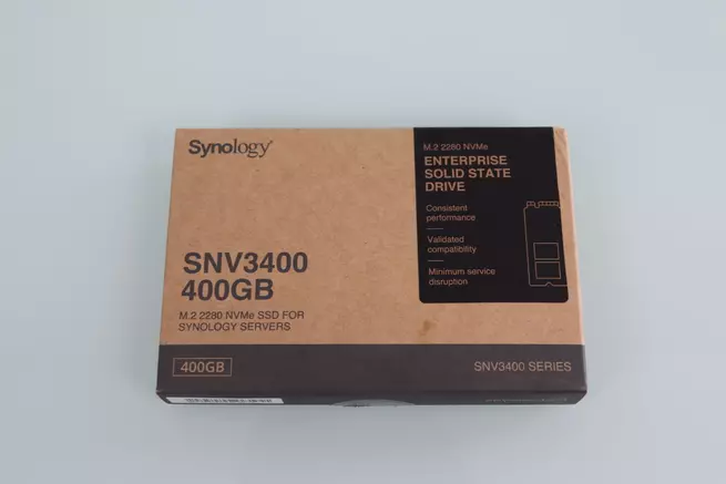 Synology SNV3400 M.2 NVMe SSD ڪيس فرنٽ