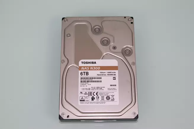 Toshiba N300 6TB Hard Drive don QNAP TS-1277 NAS