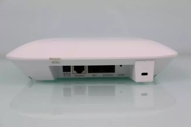 Ka morao ho D-Link DAP-X2850 setsebi AP e nang le likou