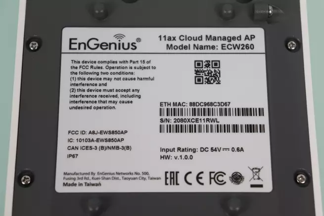 EnGenius ECW260 পেশাদার AP-এর সমস্ত ডেটা সহ স্টিকার৷