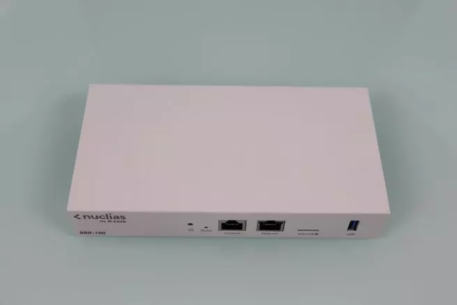 D-Link DNH-100 WiFi 控制器上區