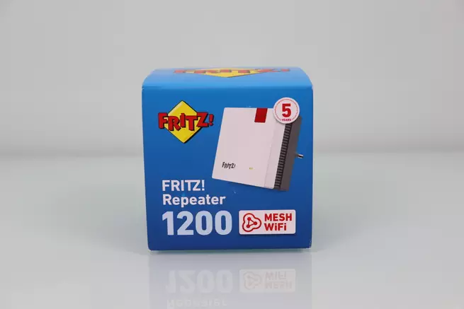 AVM FRITZ!Repeater 1200 Wi-Fi kartotuvo dėžutės priekis