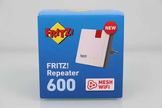 Mặt trước của hộp bộ lặp Wi-Fi AVM FRITZ! Repeater 600