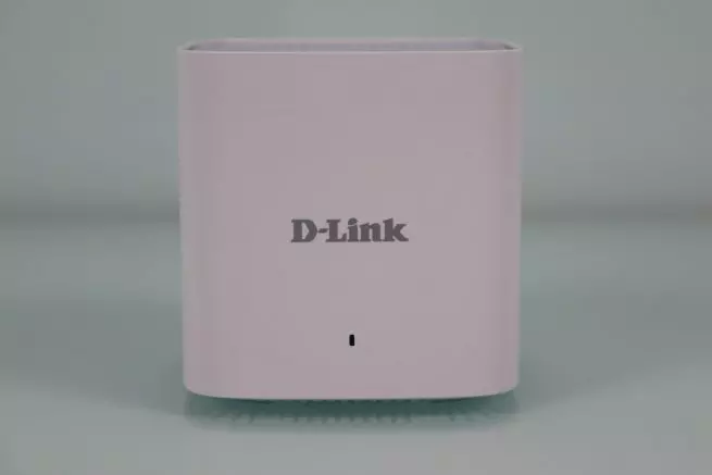 D-Link EAGLE PRO AI M15 торлы Wi-Fi жүйесінің алдыңғы жағы