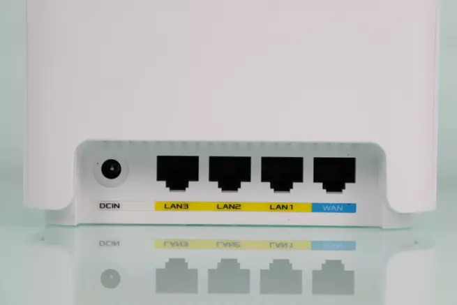 View of the power connector and Gigabit ports of the ASUS ZenWiFi XD6