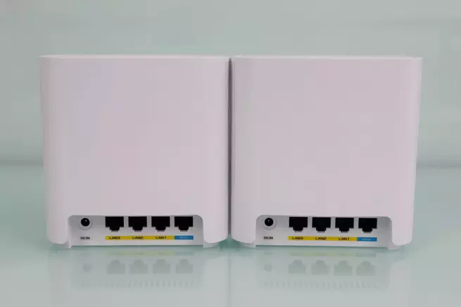 Xem chi tiết phía sau Hệ thống WiFi Mesh ASUS ZenWiFi XD6