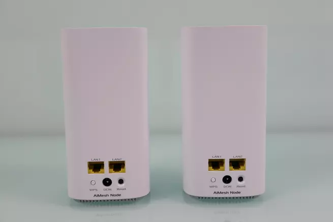 ASUS ZenWiFi AC Mini CD6 торлы WiFi жүйесінің түйіндерінің артқы көрінісі