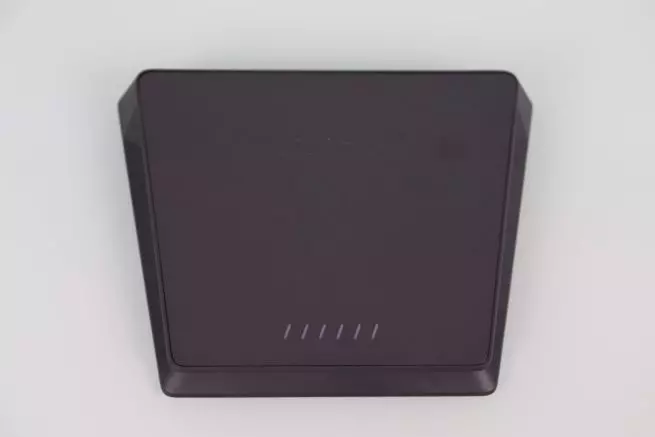 D-Txuas DMS-106XT Multigigabit Hloov Pem Hauv Ntej