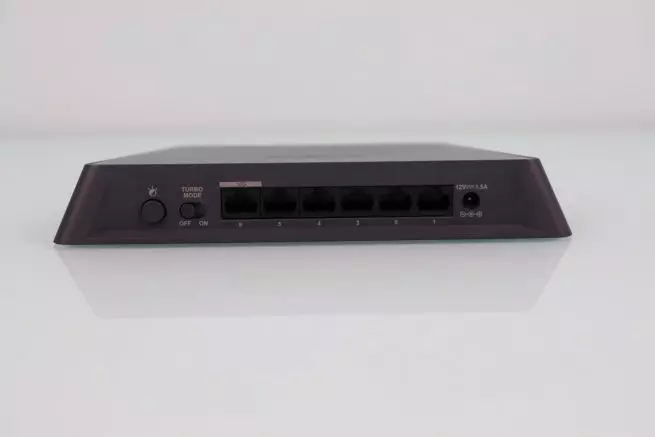 Pişta Veguheztina Multigigabit D-Link DMS-106XT