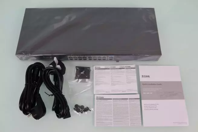 D-Link DSS-100E-18P Switch Box Contents View