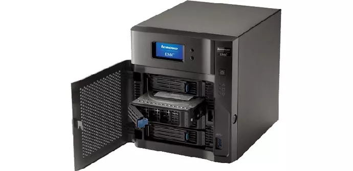 LenovoEMC Px4 400d: High Performance 4-Bay NAS na may Atom Processor 4922_1