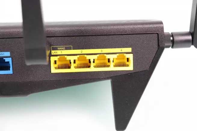 Gigabit Ethernet LAN ports of Synology RT2600ac router