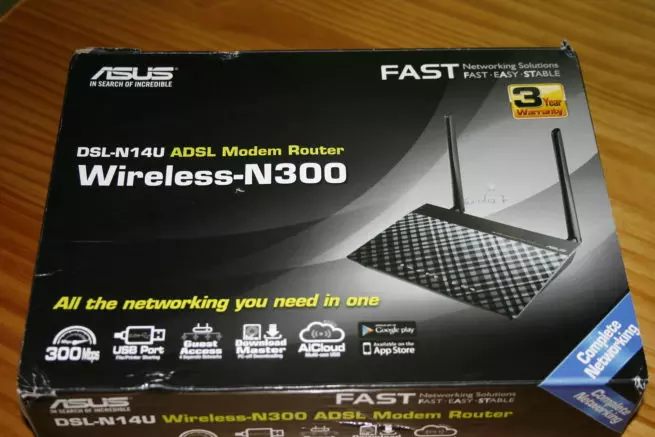 ASUS DSL-N14U kasa ön detayı