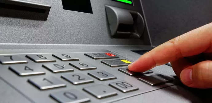 Dheweke nuduhake yen ATM ora aman 6547_1