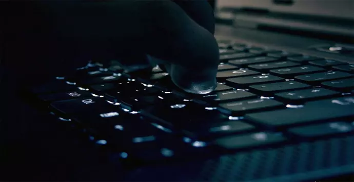 Amawakawaka amaphepha osulelwe yi-malware