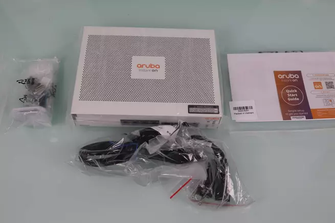 Aruba Instant On JL811A Managed Switch Box Contents